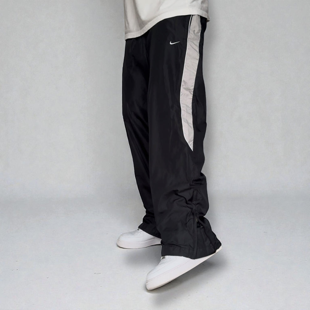 RARE 2000s Nike Trackpants Black - (L) – Refined Retro